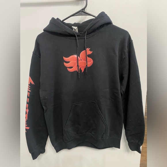 Gildan | Tops | Sweeettails Twitch Streamer Hoodie | Poshmark